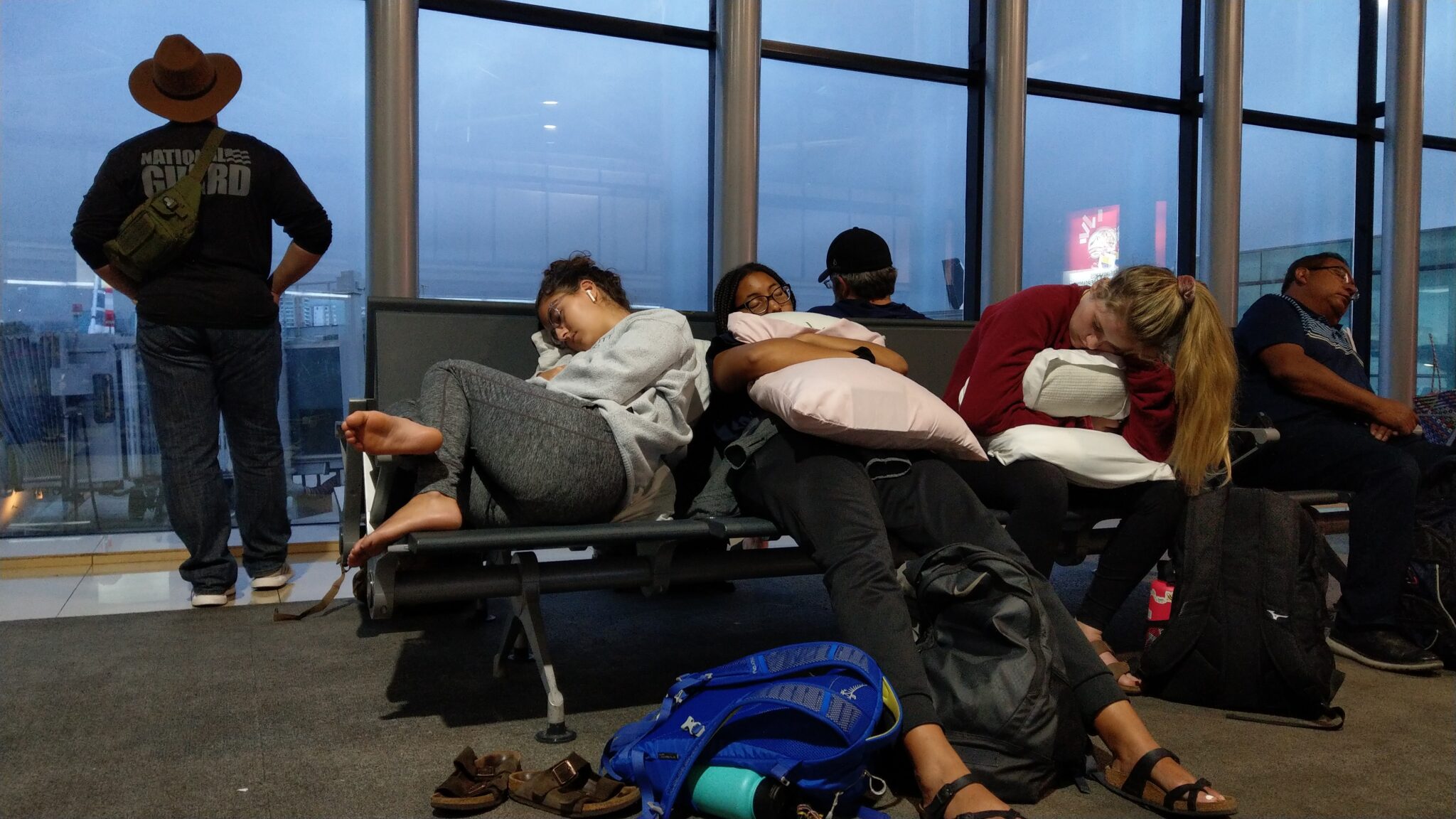 Las 3 damiselas durmientes – Javier Aroche / Log