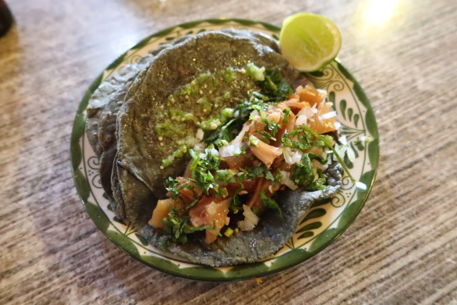 Tacos de Carnitas (maciza y cuerito) @ La Oveja Negra