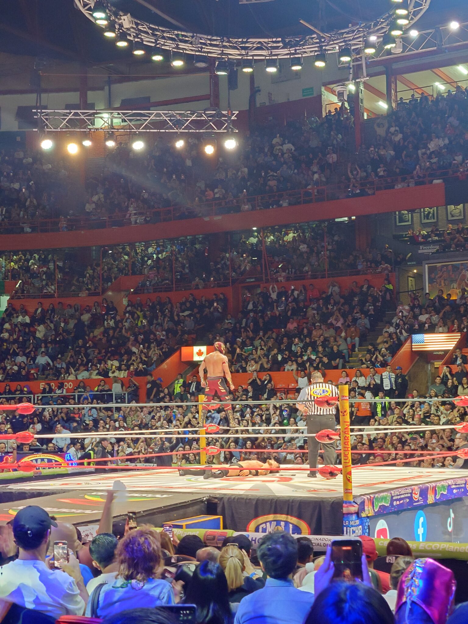Lucha Libre CMLL @ Arena México – Javier Aroche / Log